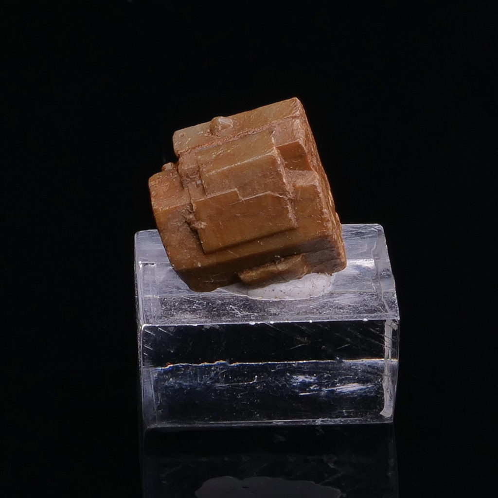 NEPHELINE psm MUSCOVITE - Eledoi Hill, Tanzania - SZ MINERAUX